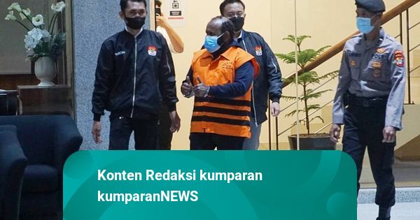 KPK Tahan Bupati Mamberamo Tengah, Ricky Ham Pagawak, usai Buron 7 Bulan | kumparan.com